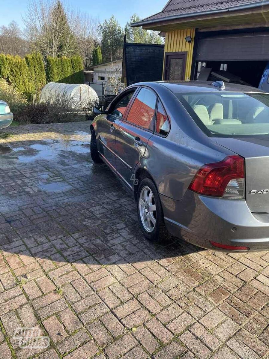 Pelēks Volvo S40 2008 Viļņa, ar dzinēja tilpumu 2.00 L un nobraukumu 290 tūkst. km par 2850 €, foto 7 vietnē AUTOMOTO.COM.LV