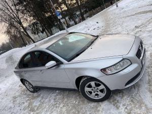 Pelēks Volvo S40 2008 Alīta, ar dzinēja tilpumu 1.80 L un nobraukumu 250 tūkst. km par 1800 €, foto 9 vietnē AUTOMOTO.COM.LV