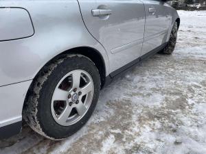 Pelēks Volvo S40 2008 Alīta, ar dzinēja tilpumu 1.80 L un nobraukumu 250 tūkst. km par 1800 €, foto 12 vietnē AUTOMOTO.COM.LV