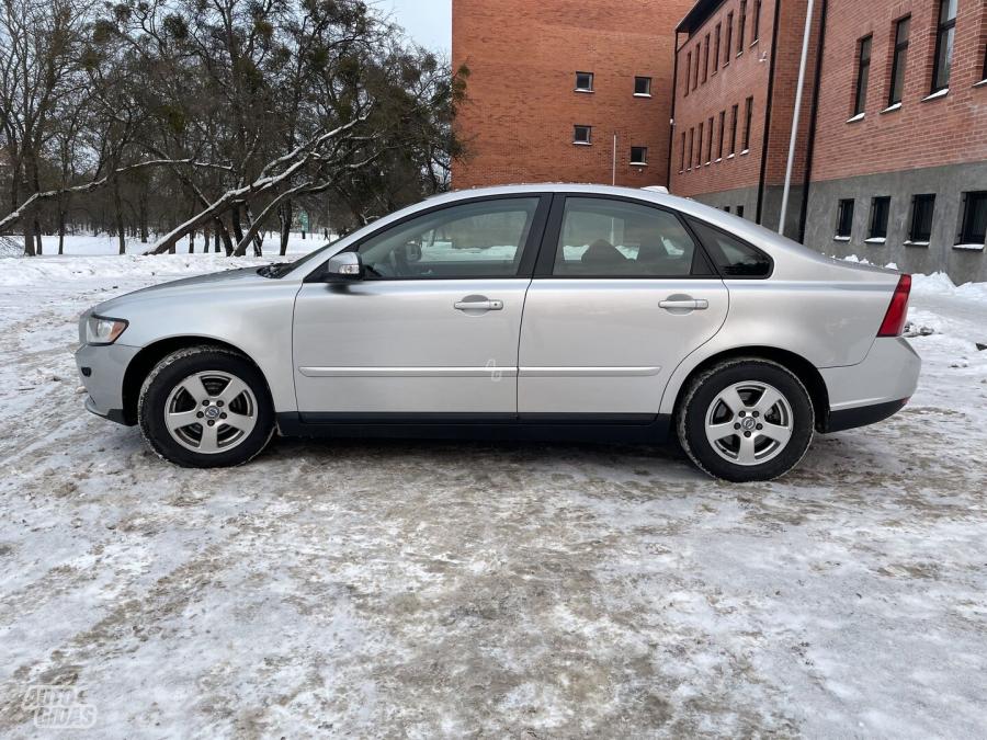 Grey Volvo S40 2008 in Alytus, with an engine capacity of 1.80 L and mileage of 250 thousand km for 1800 €, photo 4 on AUTOMOTO.COM.LV