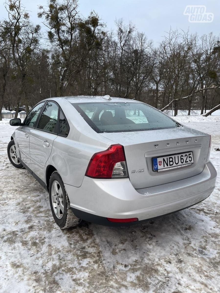 Grey Volvo S40 2008 in Alytus, with an engine capacity of 1.80 L and mileage of 250 thousand km for 1800 €, photo 5 on AUTOMOTO.COM.LV