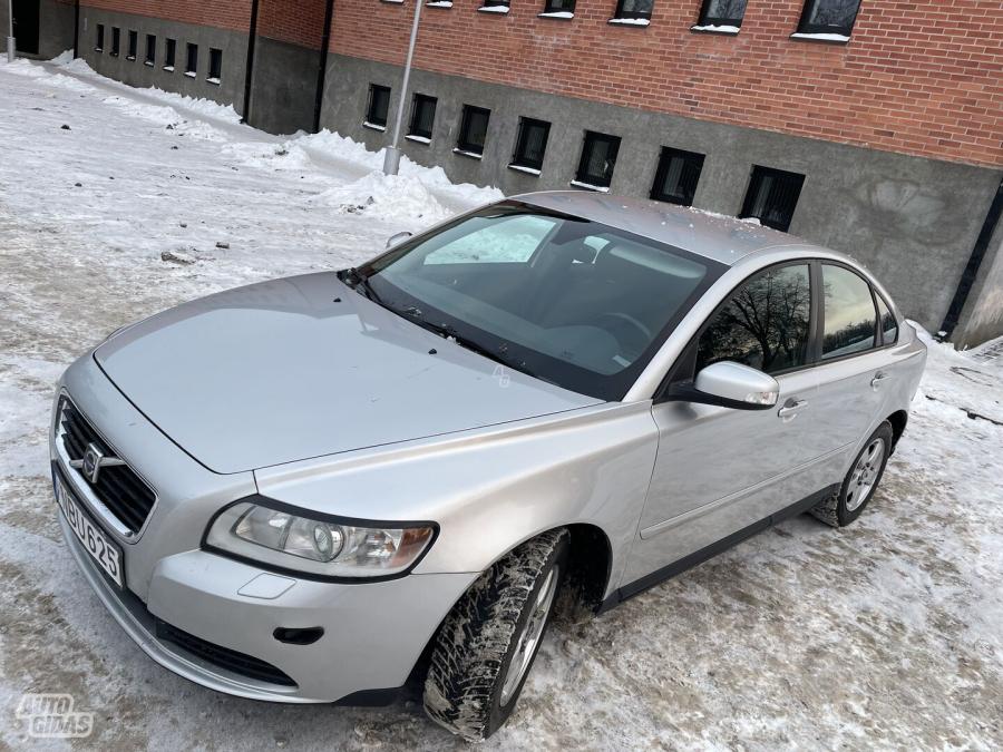 Grey Volvo S40 2008 in Alytus, with an engine capacity of 1.80 L and mileage of 250 thousand km for 1800 €, photo 10 on AUTOMOTO.COM.LV