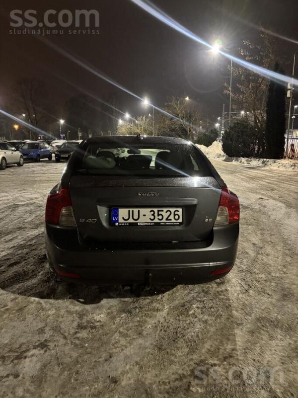 Grey Volvo S40 2008 in Riga, with an engine capacity of 1.60 L and mileage of 271 thousand km for 2000 €, photo 3 on AUTOMOTO.COM.LV