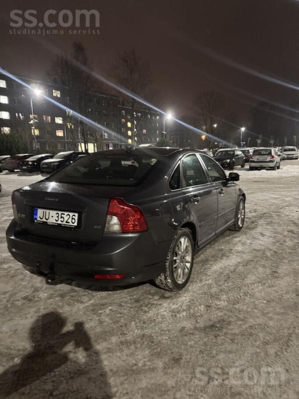 Grey Volvo S40 2008 in Riga, with an engine capacity of 1.60 L and mileage of 271 thousand km for 2000 €, photo 4 on AUTOMOTO.COM.LV