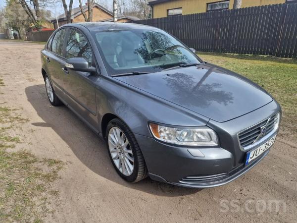 Серый Вольво С40 2008 в Рига, объемом двигателя 1.60 л и пробегом 276 тыс. км за 1950 €, фото 2 на AUTOMOTO.COM.LV