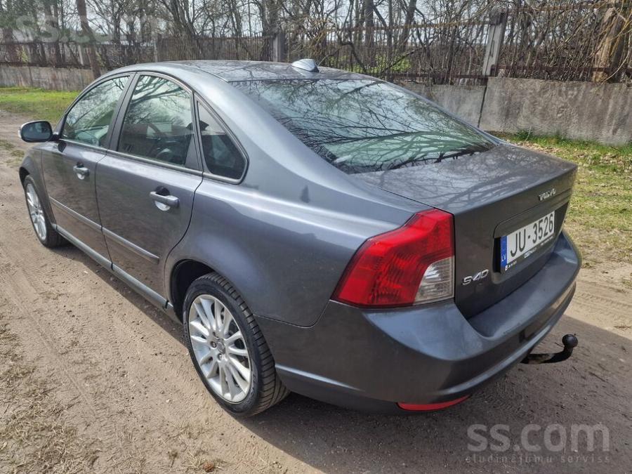 Серый Вольво С40 2008 в Рига, объемом двигателя 1.60 л и пробегом 276 тыс. км за 1950 €, фото 5 на AUTOMOTO.COM.LV
