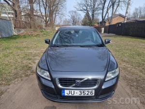 Серый Вольво С40 2008 в Рига, объемом двигателя 1.60 л и пробегом 276 тыс. км за 1950 €, фото 6 на AUTOMOTO.COM.LV