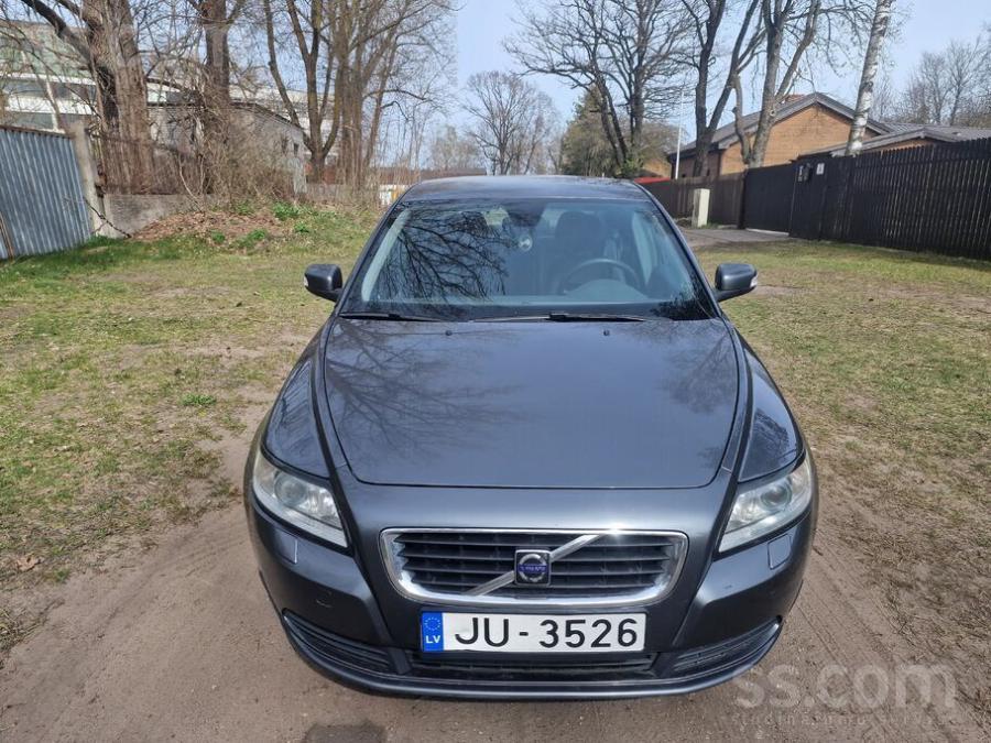 Серый Вольво С40 2008 в Рига, объемом двигателя 1.60 л и пробегом 276 тыс. км за 1950 €, фото 6 на AUTOMOTO.COM.LV