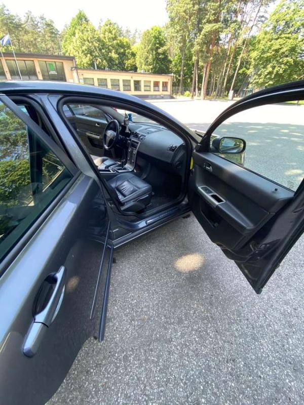 Pelēks Volvo S40 2008 Druskininkai, ar dzinēja tilpumu 2.40 L un nobraukumu 311 tūkst. km par 3700 €, foto 6 vietnē AUTOMOTO.COM.LV