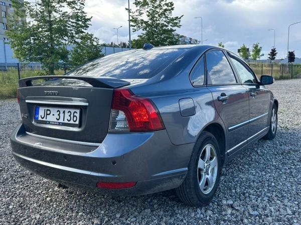 Grey Volvo S40 2008 in Riga, with an engine capacity of 1.60 L and mileage of 202 thousand km for 2000 €, photo 5 on AUTOMOTO.COM.LV