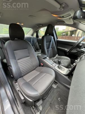 Pelēks Volvo S40 2008 Rīga, ar dzinēja tilpumu 2.00 L un nobraukumu 269 tūkst. km par 2700 €, foto 6 vietnē AUTOMOTO.COM.LV