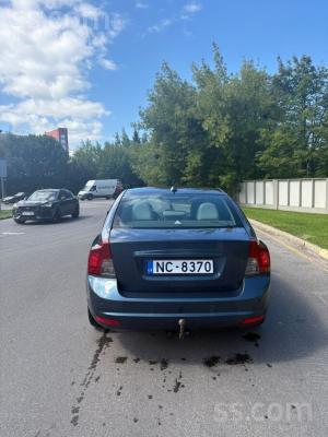 Pelēks Volvo S40 2008 Rīga, ar dzinēja tilpumu 2.00 L un nobraukumu 330 tūkst. km par 2700 €, foto 6 vietnē AUTOMOTO.COM.LV