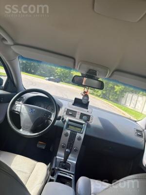 Pelēks Volvo S40 2008 Rīga, ar dzinēja tilpumu 2.00 L un nobraukumu 330 tūkst. km par 2700 €, foto 7 vietnē AUTOMOTO.COM.LV