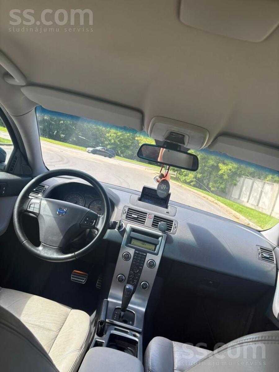 Pelēks Volvo S40 2008 Rīga, ar dzinēja tilpumu 2.00 L un nobraukumu 330 tūkst. km par 2700 €, foto 7 vietnē AUTOMOTO.COM.LV