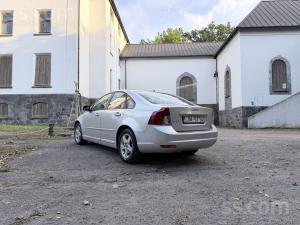 Pelēks Volvo S40 2008 Gulbene, ar dzinēja tilpumu 1.60 L un nobraukumu 300 tūkst. km par 2690 €, foto 5 vietnē AUTOMOTO.COM.LV