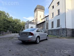 Pelēks Volvo S40 2008 Gulbene, ar dzinēja tilpumu 1.60 L un nobraukumu 300 tūkst. km par 2690 €, foto 6 vietnē AUTOMOTO.COM.LV