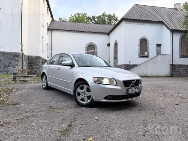 Pelēks Volvo S40 2008 Gulbene, ar dzinēja tilpumu 1.60 L un nobraukumu 300 tūkst. km par 2690 €, foto 3 vietnē AUTOMOTO.COM.LV