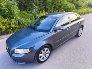 Pelēks Volvo S40 2008 Tauragė, ar dzinēja tilpumu 2.00 L un nobraukumu 342 tūkst. km par 1950 €, foto  vietnē AUTOMOTO.COM.LV