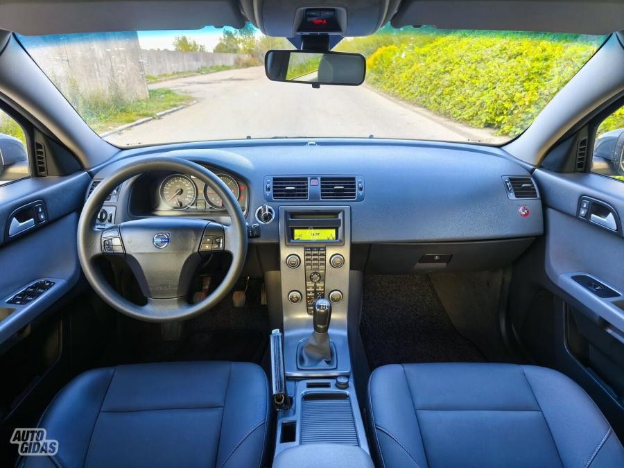 Pelēks Volvo S40 2008 Tauragė, ar dzinēja tilpumu 2.00 L un nobraukumu 342 tūkst. km par 1950 €, foto 12 vietnē AUTOMOTO.COM.LV
