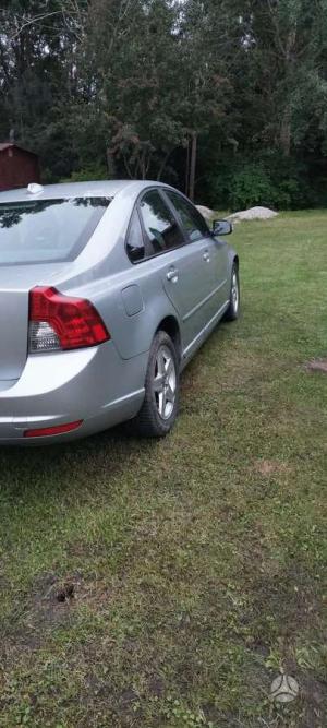 Grey Volvo S40 2008 in Gargzdai, with an engine capacity of 1.56 L and mileage of 220 thousand km for 2200 €, photo 5 on AUTOMOTO.COM.LV