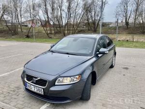 Pelēks Volvo S40 2009 Rēzekne, ar dzinēja tilpumu 1.60 L un nobraukumu 0 tūkst. km par 2500 €, foto 3 vietnē AUTOMOTO.COM.LV