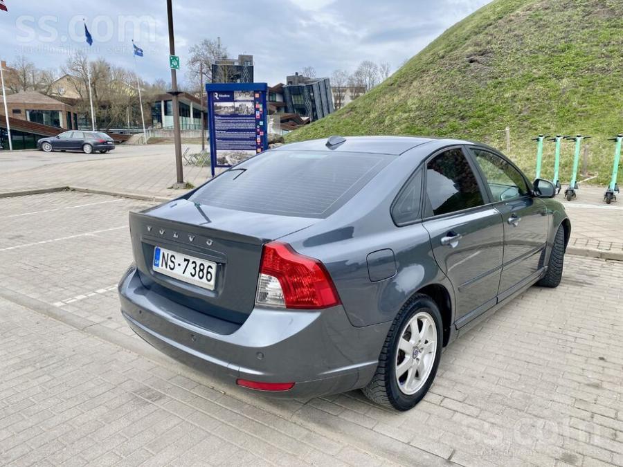 Pelēks Volvo S40 2009 Rēzekne, ar dzinēja tilpumu 1.60 L un nobraukumu 0 tūkst. km par 2500 €, foto 7 vietnē AUTOMOTO.COM.LV