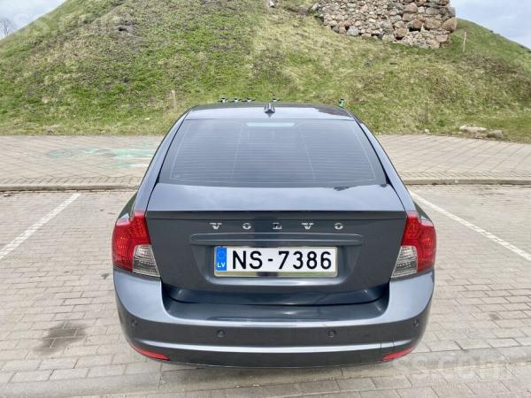 Pelēks Volvo S40 2009 Rēzekne, ar dzinēja tilpumu 1.60 L un nobraukumu 0 tūkst. km par 3650 €, foto 9 vietnē AUTOMOTO.COM.LV