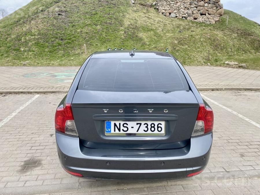 Pelēks Volvo S40 2009 Rēzekne, ar dzinēja tilpumu 1.60 L un nobraukumu 0 tūkst. km par 2500 €, foto 9 vietnē AUTOMOTO.COM.LV