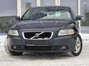 Grey Volvo S40 2009 in Vilnius, with an engine capacity of 1.56 L and mileage of 286 thousand km for 3980 €, photo 3 on AUTOMOTO.COM.LV