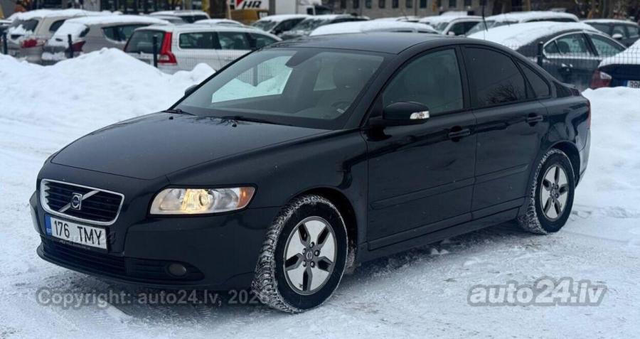 Grey Volvo S40 2009 in Tallinn, with an engine capacity of 1.60 L and mileage of 290 thousand km for 2499 €, photo 4 on AUTOMOTO.COM.LV