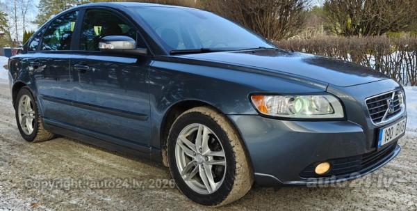 Pelēks Volvo S40 2009 Tartu, ar dzinēja tilpumu 1.60 L un nobraukumu 252 tūkst. km par 2790 €, foto 3 vietnē AUTOMOTO.COM.LV