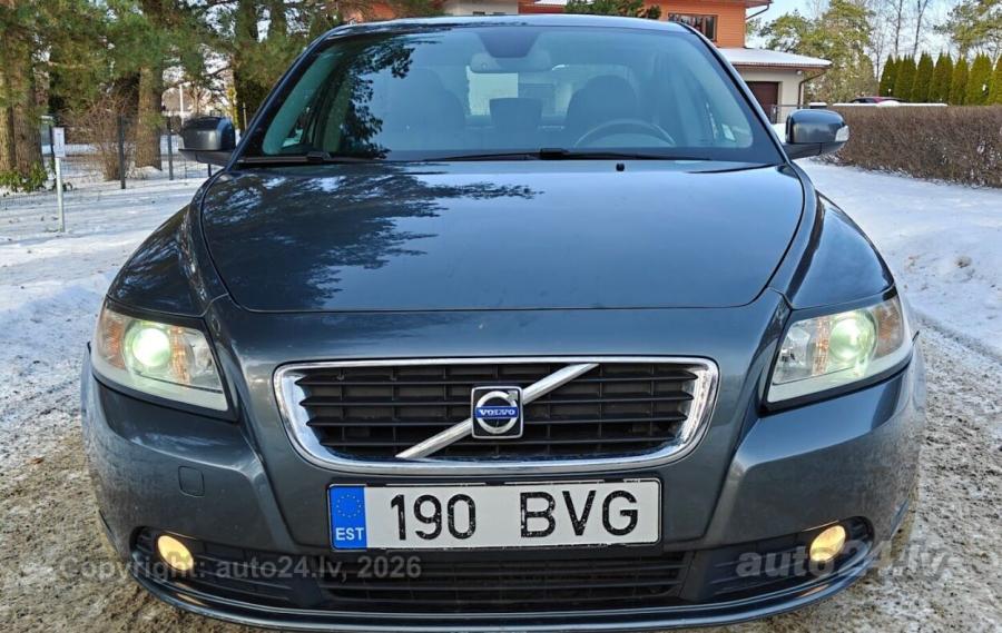 Grey Volvo S40 2009 in Tartu, with an engine capacity of 1.60 L and mileage of 252 thousand km for 2790 €, photo 7 on AUTOMOTO.COM.LV
