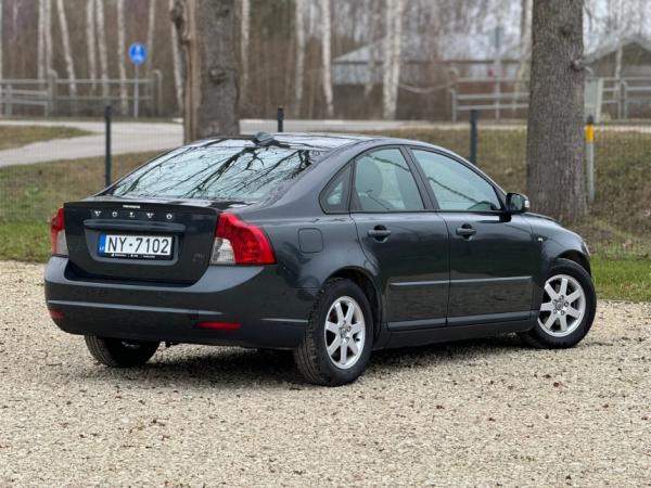 Серый Вольво С40 2009 в Рига, объемом двигателя 1.60 л и пробегом 292 тыс. км за 4290 €, фото 7 на AUTOMOTO.COM.LV