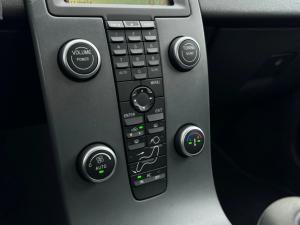 Серый Вольво С40 2009 в Рига, объемом двигателя 1.60 л и пробегом 292 тыс. км за 4290 €, фото 18 на AUTOMOTO.COM.LV