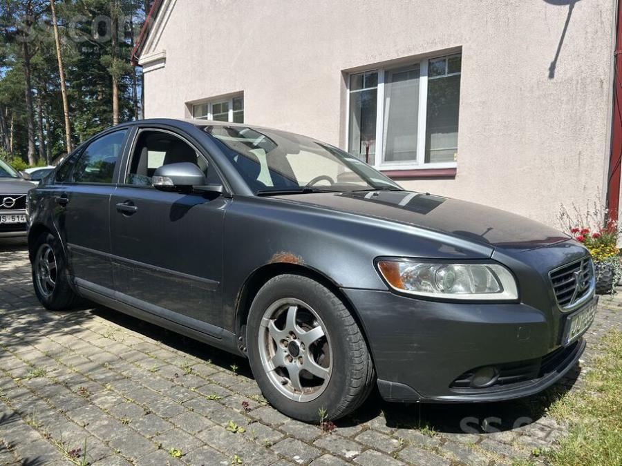 Pelēks Volvo S40 2009 Jūrmala, ar dzinēja tilpumu 1.60 L un nobraukumu 232 tūkst. km par 1300 €, foto 4 vietnē AUTOMOTO.COM.LV