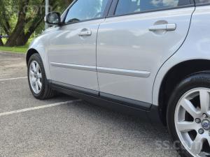 Grey Volvo S40 2009 in Riga, with an engine capacity of 1.60 L and mileage of 180 thousand km for 3500 €, photo 7 on AUTOMOTO.COM.LV