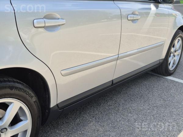 Pelēks Volvo S40 2009 Rīga, ar dzinēja tilpumu 1.60 L un nobraukumu 180 tūkst. km par 3500 €, foto 7 vietnē AUTOMOTO.COM.LV