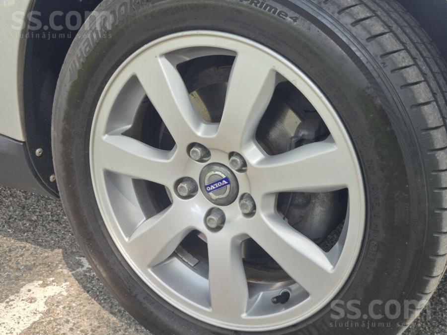 Grey Volvo S40 2009 in Riga, with an engine capacity of 1.60 L and mileage of 180 thousand km for 3500 €, photo 15 on AUTOMOTO.COM.LV