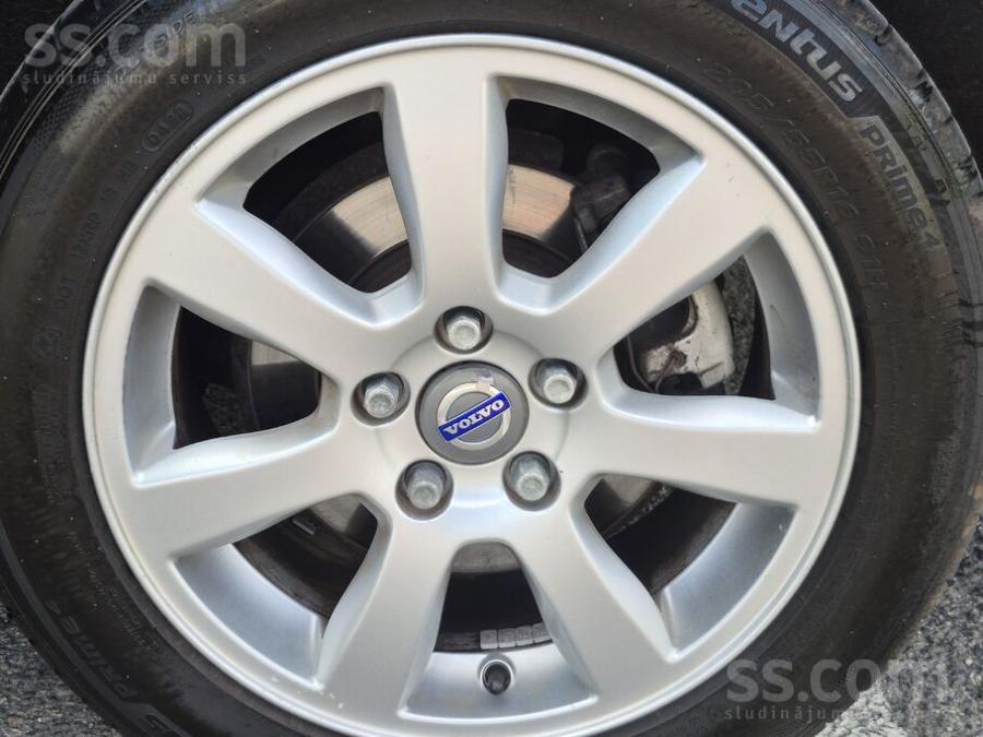 Grey Volvo S40 2009 in Riga, with an engine capacity of 1.60 L and mileage of 180 thousand km for 3500 €, photo 16 on AUTOMOTO.COM.LV