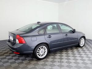 Серый Вольво С40 2009 в Таллин, объемом двигателя 1.60 л и пробегом 249 тыс. км за 2299 €, фото 4 на AUTOMOTO.COM.LV