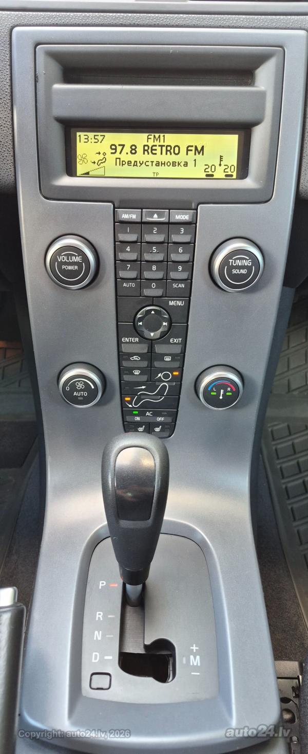 Pelēks Volvo S40 2009 Tallina, ar dzinēja tilpumu 2.00 L un nobraukumu 175 tūkst. km par 3990 €, foto 10 vietnē AUTOMOTO.COM.LV