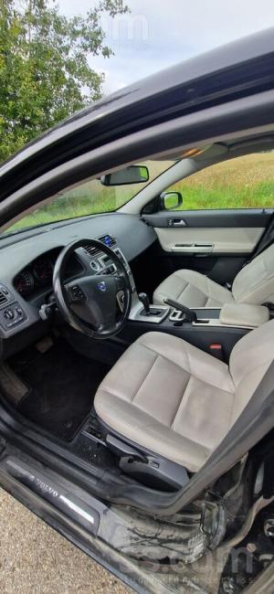 Pelēks Volvo S40 2009 Valmiera, ar dzinēja tilpumu 2.00 L un nobraukumu 304 tūkst. km par 3900 €, foto 9 vietnē AUTOMOTO.COM.LV
