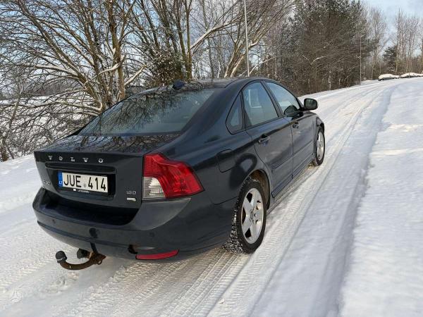 Pelēks Volvo S40 2010 Viļņa, ar dzinēja tilpumu 1.60 L un nobraukumu 297 tūkst. km par 2500 €, foto 3 vietnē AUTOMOTO.COM.LV