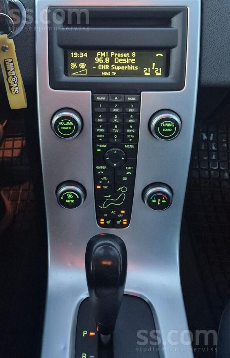 Pelēks Volvo S40 2010 Rīga, ar dzinēja tilpumu 2.40 L un nobraukumu 197 tūkst. km par 3500 €, foto 10 vietnē AUTOMOTO.COM.LV