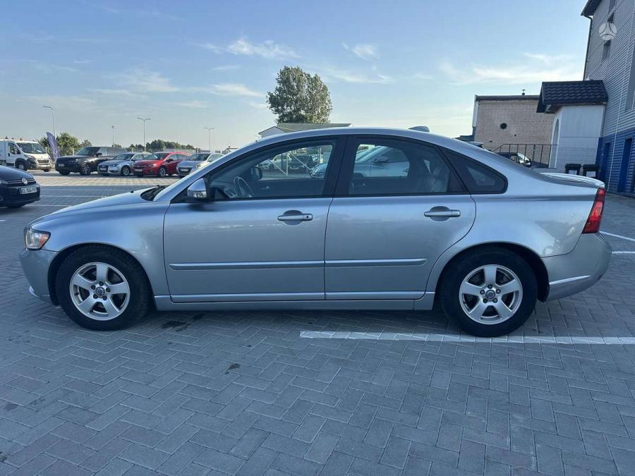 Grey Volvo S40 2010 in Taurage, with an engine capacity of 1.60 L and mileage of 226 thousand km for 3150 €, photo 8 on AUTOMOTO.COM.LV