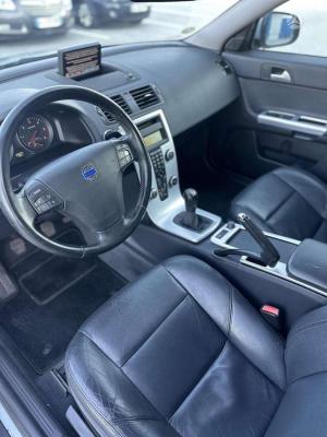 Grey Volvo S40 2010 in Taurage, with an engine capacity of 1.60 L and mileage of 226 thousand km for 3150 €, photo 18 on AUTOMOTO.COM.LV
