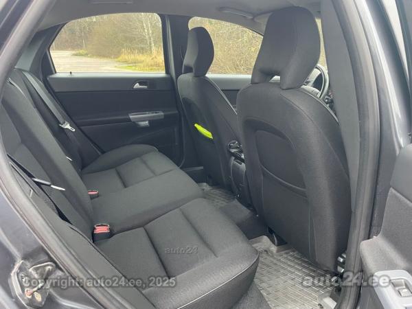 Pelēks Volvo S40 2011 Tallina, ar dzinēja tilpumu 2.00 L un nobraukumu 148 tūkst. km par 3990 €, foto 11 vietnē AUTOMOTO.COM.LV