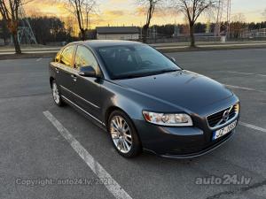 Grey Volvo S40 2011 in Riga, with an engine capacity of 1.60 L and mileage of 299 thousand km for 3499 €, photo 2 on AUTOMOTO.COM.LV