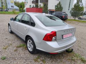 Pelēks Volvo S40 2011 Tallina, ar dzinēja tilpumu 1.60 L un nobraukumu 200 tūkst. km par 4999 €, foto 4 vietnē AUTOMOTO.COM.LV