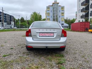 Pelēks Volvo S40 2011 Tallina, ar dzinēja tilpumu 1.60 L un nobraukumu 200 tūkst. km par 4999 €, foto 5 vietnē AUTOMOTO.COM.LV